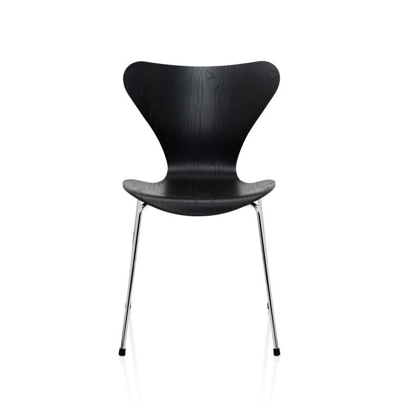 Den ikoniske Syver Stol 3107 af Arne Jacobsen - Køb den her